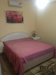 Seville (Stroitelnaya ulitsa No:28, selo Vityazevo), otel  Krasnodarski krayından
