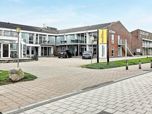 4 Person Holiday Home in Ringkobing (Central Denmark, Ringkebing-Skjorn kommune, Lodbergsvej, 227), otel  Orta Danimarka'dan