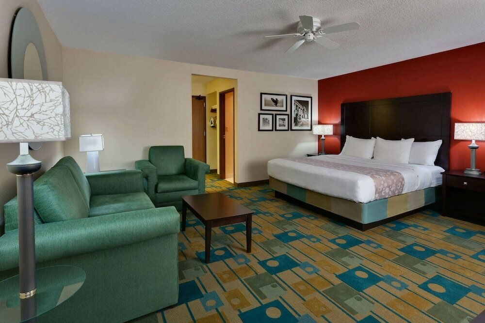 Otel La Quinta Inn & Suites by Wyndham Plattsburgh, New York Eyaleti, foto