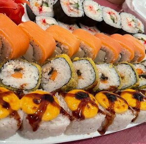 Pizzacılar ZhoKhan’s Sushi&pizza, Üşaral, foto