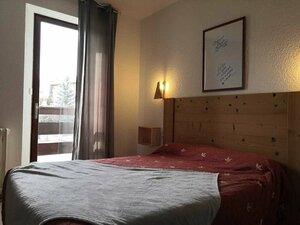 Villa Notre Dame (Provence-Alpes-Côte d'Azur, Hautes-Alpes, Embrun, Avenue du Général Nicolas), otel