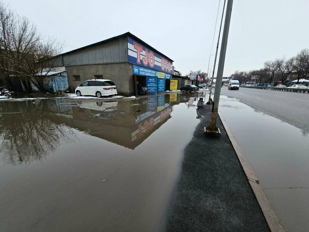 Otomobil servisi Pit-Lane, Almatı, foto