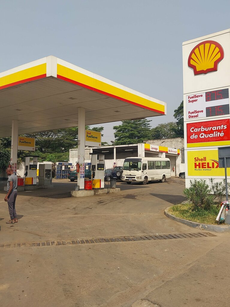 Benzin istasyonu Shell Station, Abican, foto