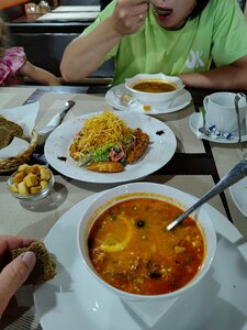 Таверна (ulitsa Lenina No:163, Novotitarovskaya stanitsa), kafe  Krasnodarski krayından