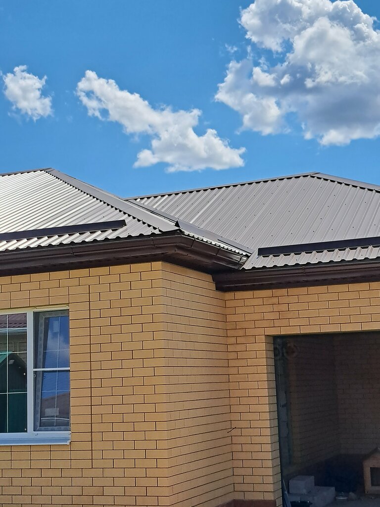 Çatı ve çatı materyalleri Fluger, Krasnodarski krayı, foto