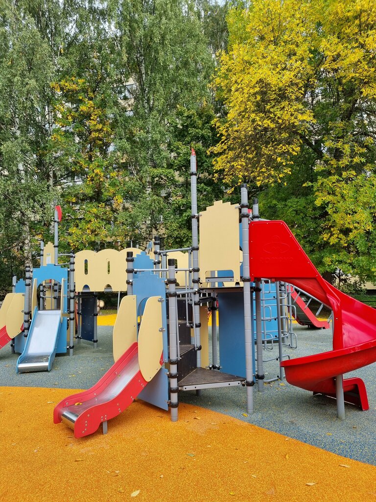 Oyun alanı Playground, Saint‑Petersburg, foto