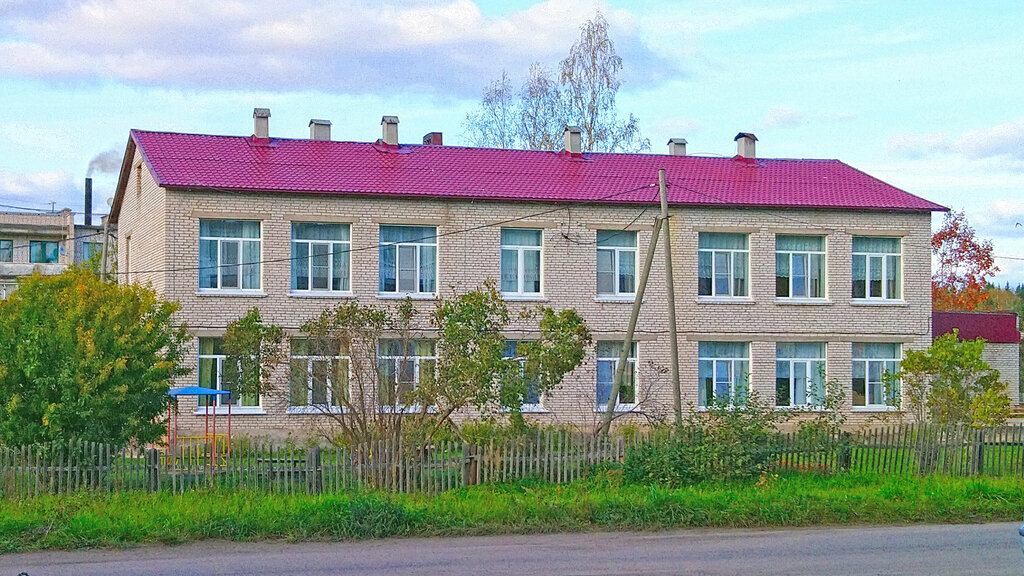 Ortaokul Подборовская школа, Saint‑Petersburg ve Leningradskaya oblastı, foto