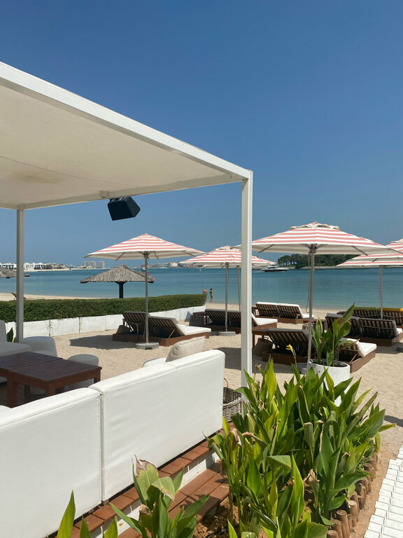Restoran Peaches & Cream Beach Restaurant, Dubai, foto