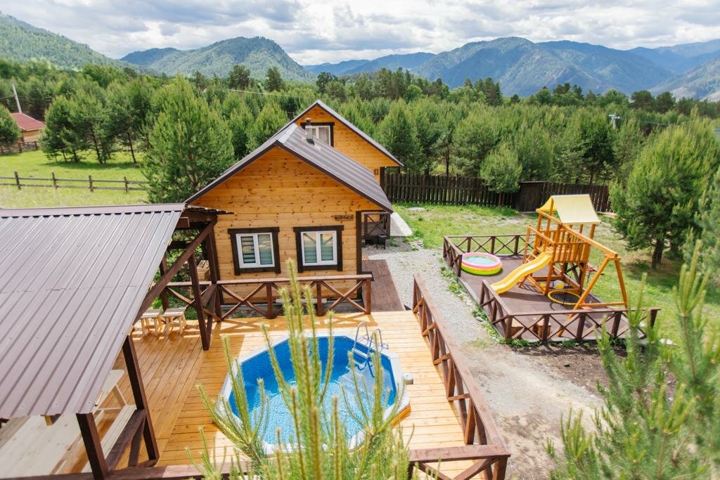 Resort oteller, tesisler Чемальский дворик, Altay Cumhuriyeti, foto