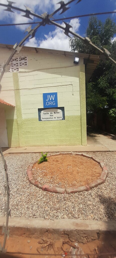 Dini dernekler Salão do Reino das Tesgeminhas de Jeová, Loanda, foto