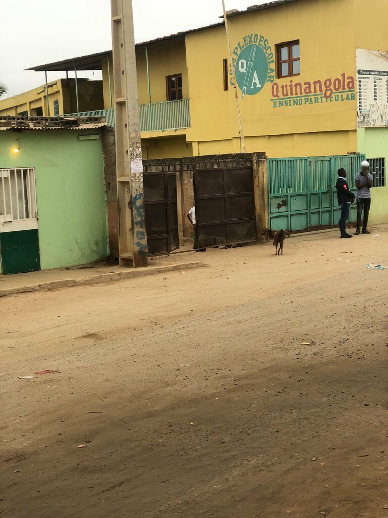 Yüksekokul Colégio Quinangola, Loanda, foto