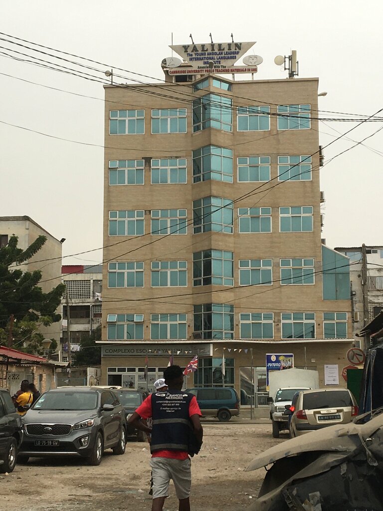 Eğitim merkezleri Yalilin, Loanda, foto