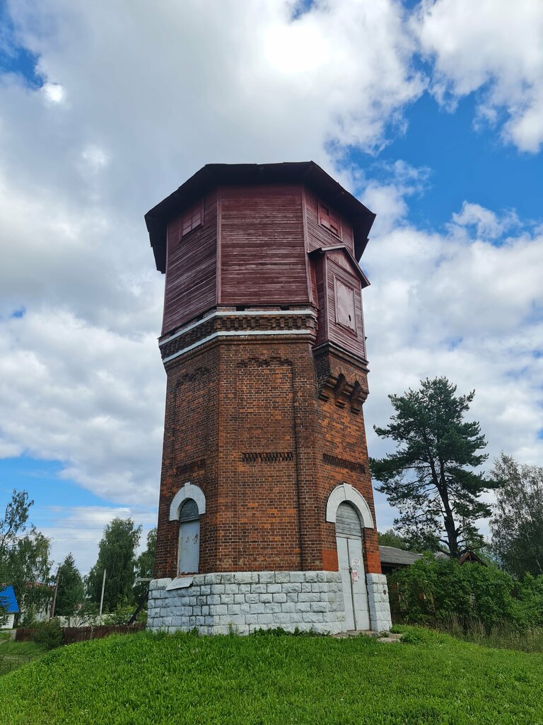Turistik yerler Водонапорная башня, Vologodskaya oblastı, foto