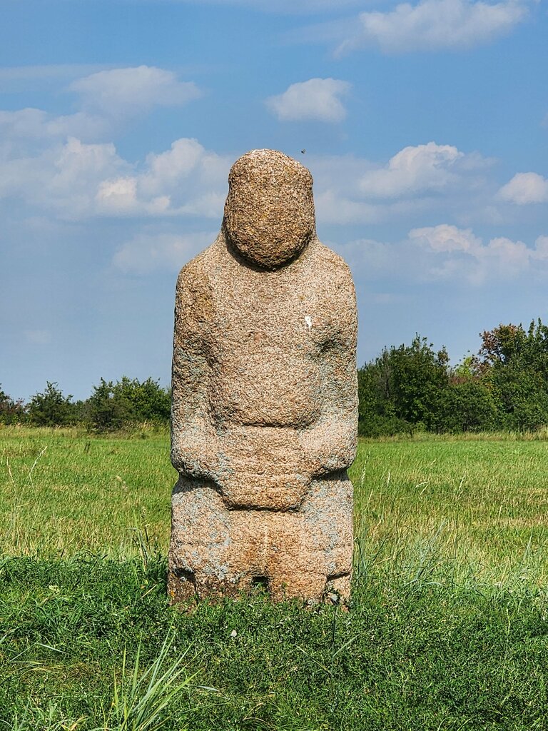 Turistik yerler Каменный воин, Kurskaya oblastı, foto