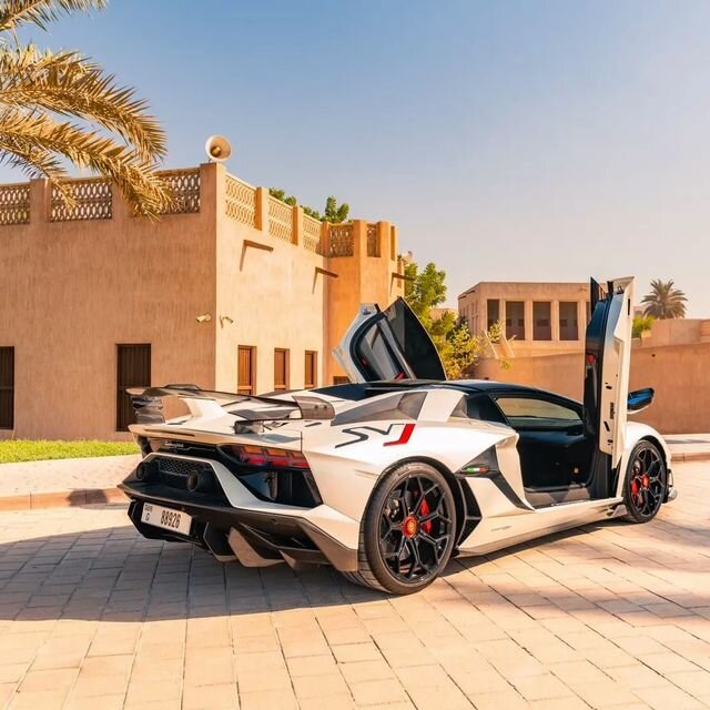 Oto kiralama Rent Super Car Dubai, Dubai, foto