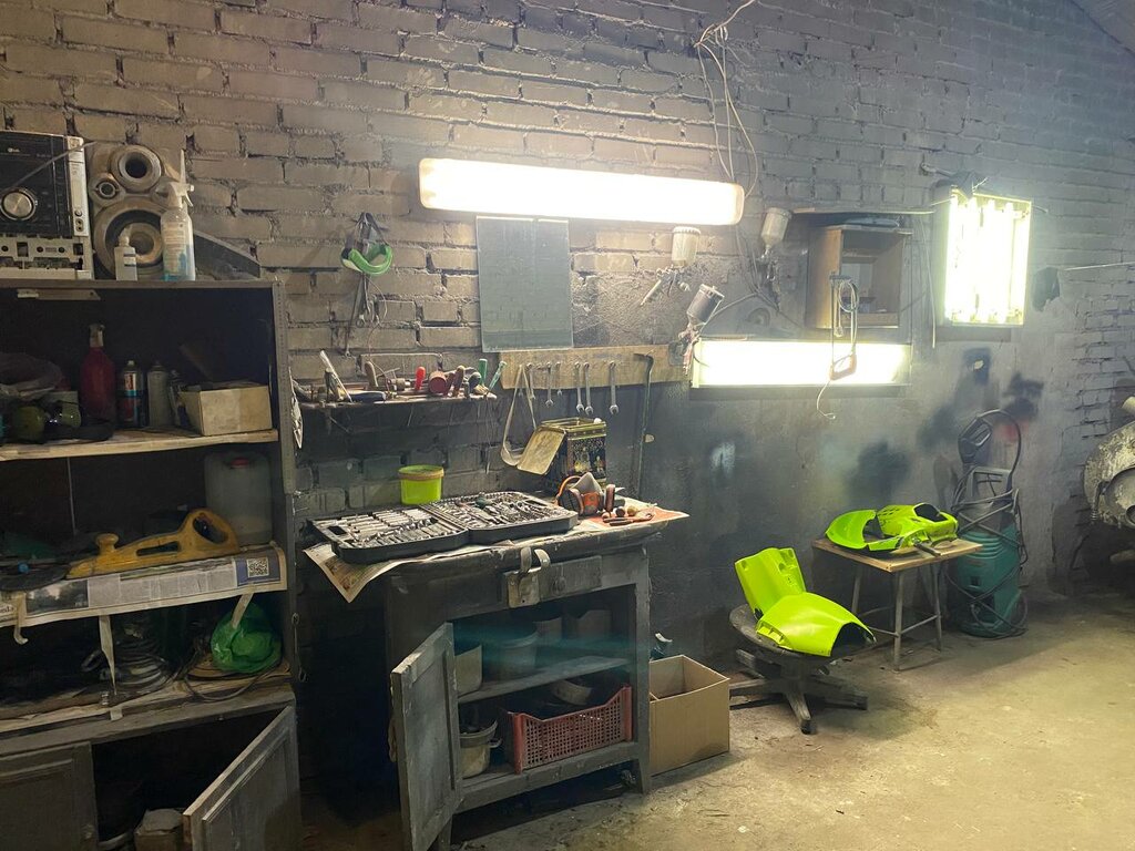 Araba boyama Покраска авто у дяди Вани, Saint‑Petersburg, foto