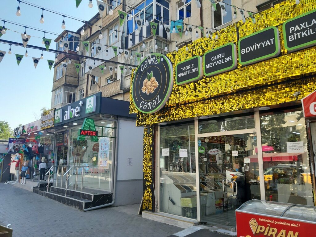 Kuruyemiş, atıştırmalık, kuru meyve Cəviz Çərəz, Bakü, foto