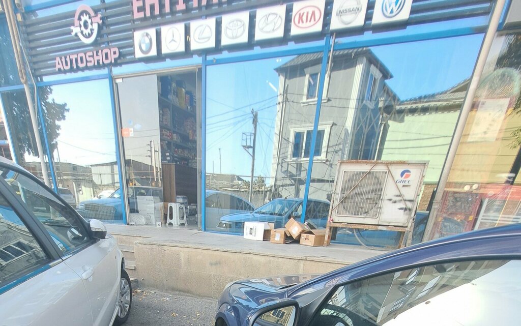 Otomobil yedek parçaları Autoshop, Bakü, foto