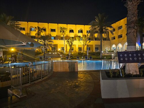 Millennium Central Mafraq Hotel, hotel, MSH44, Shakhbout City, Abu ...