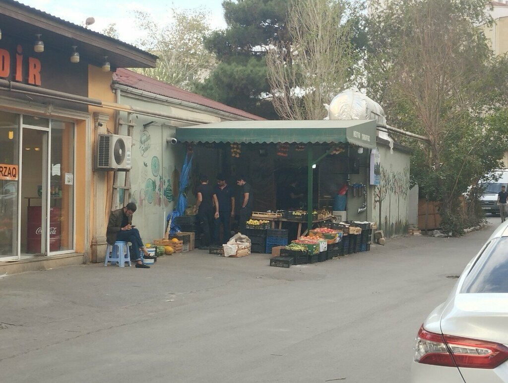 Toptan sebze ve meyve satışı Meyvə və tərəvəz, Bakü, foto