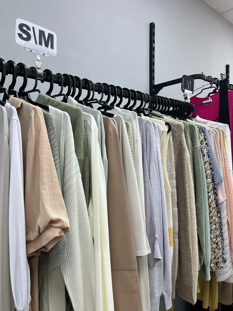 Giyim mağazası Minimur. stok, Minsk, foto