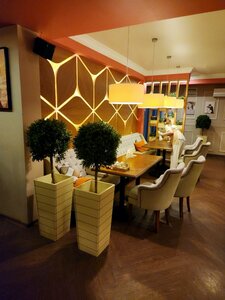 Svoia kompaniia (Oktyabrya Avenue No:79), restoran  Sterlitamak'tan