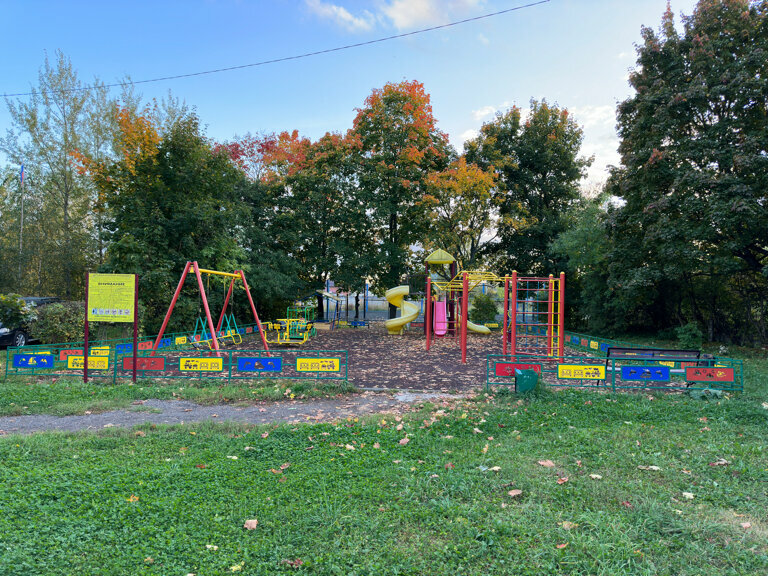 Oyun alanı Playground, Moskova ve Moskovskaya oblastı, foto