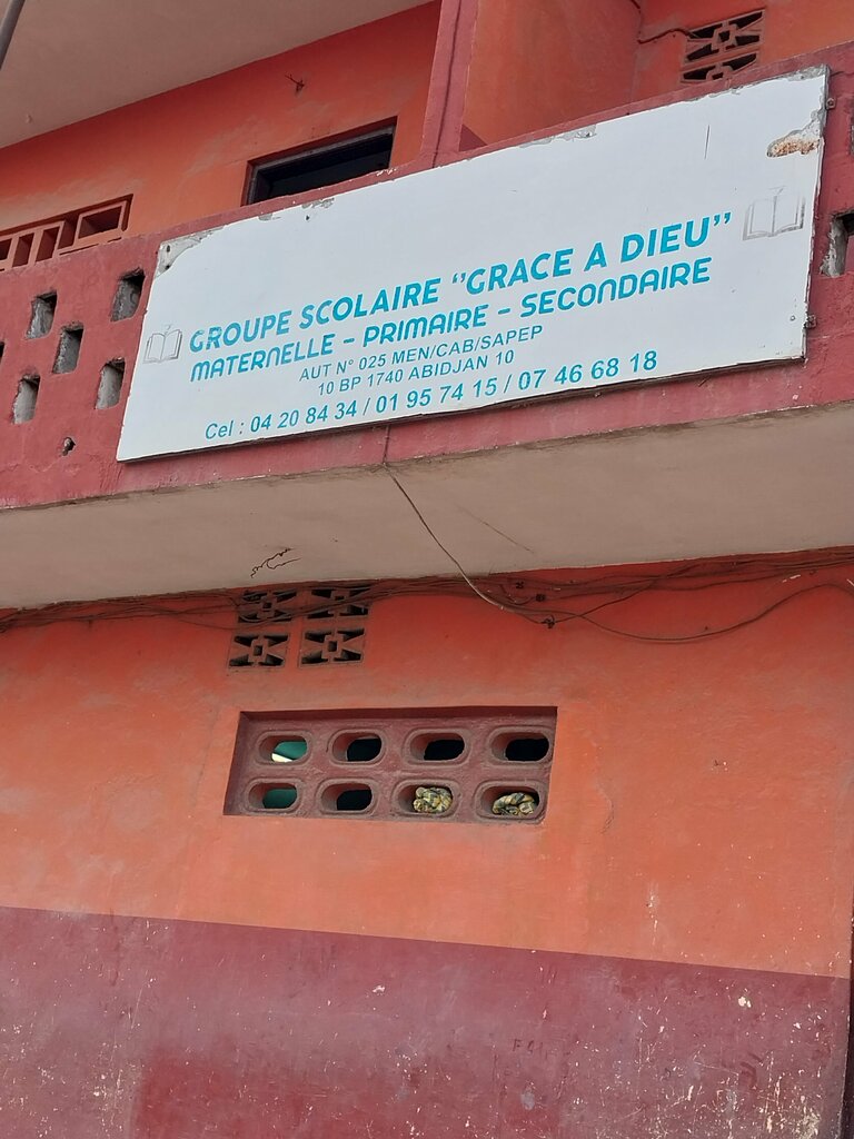 Ortaokul Grace of God School Group, Abican, foto