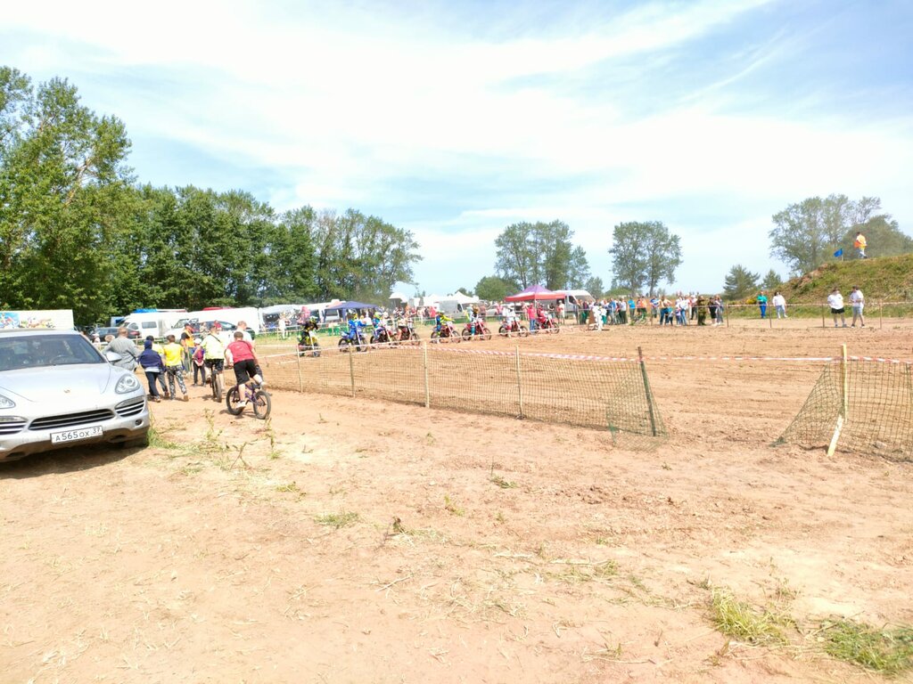 Otomobil pisti Автодром, İvanovskaya oblastı, foto