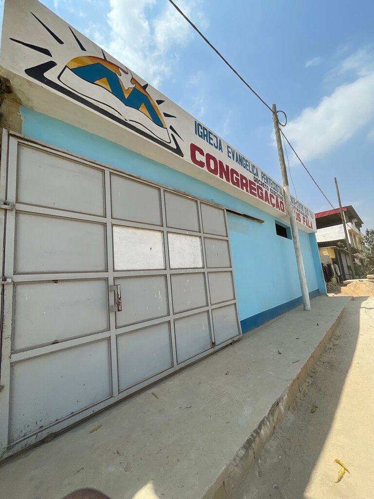 Protestan kilisesi Igreja Maranata, Loanda, foto