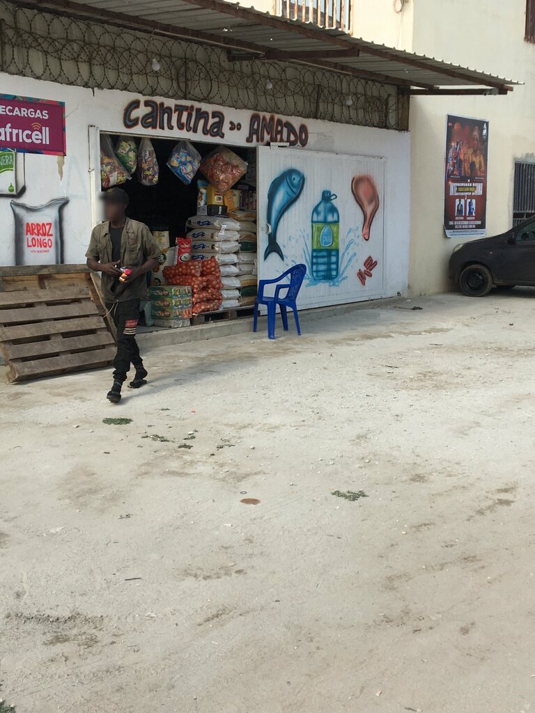 Kantin, yemekhane Cantina do Amado, Loanda, foto
