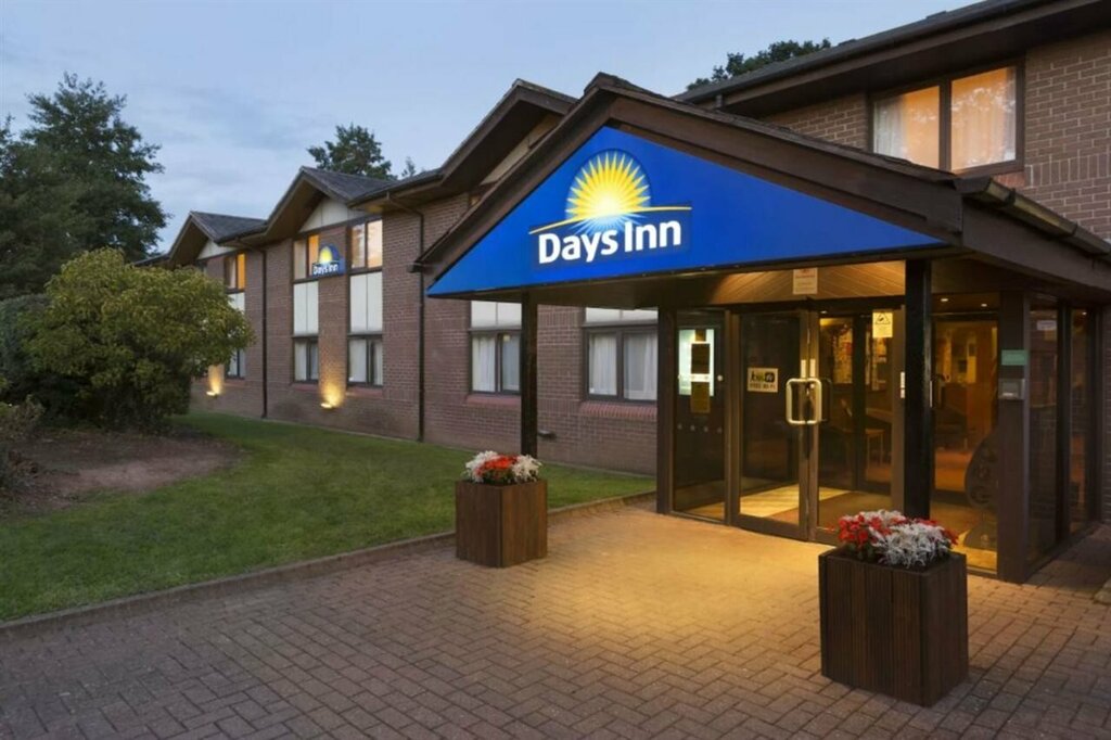 Otel Days Inn by Wyndham Taunton, İngiltere, foto