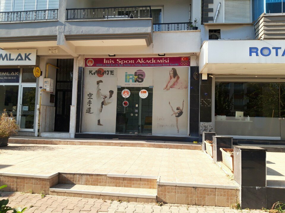 Spor ve jimnastik salonları İris Spor Akademisi, İzmir, foto