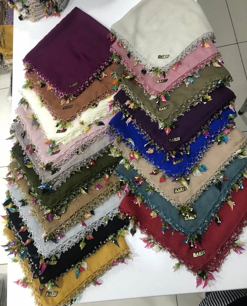 Tuhafiyeler Barış eşarp, İstanbul, foto