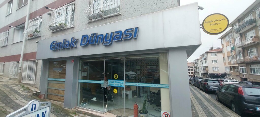Emlak ofisi Emlak Dünyası, İstanbul, foto