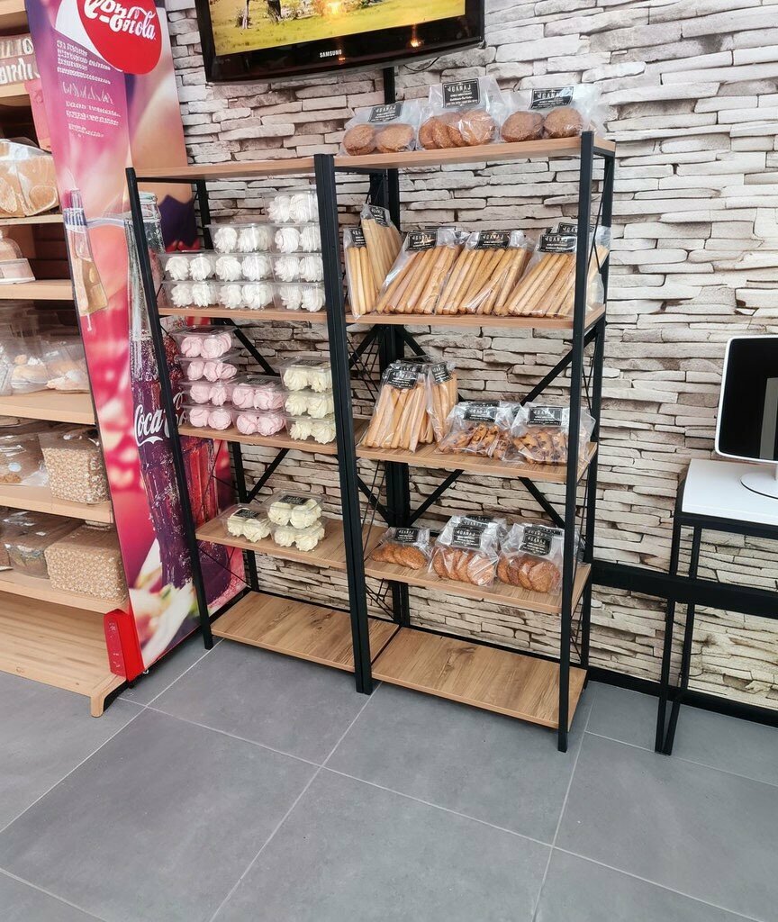 Ekmek fırını Ganaj pastanesi, Kuşadası, foto