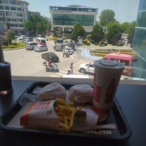 Burger King (Süleymanbey Mah. Cengiz Koçal Cad. No: 54/1 Merkez Yalova), fast food  Yalova'dan