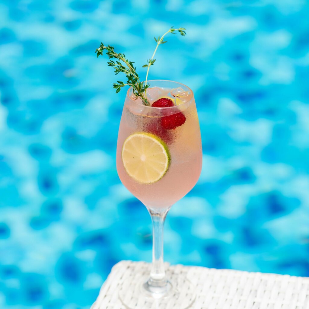 Bar Lillet Pool Bar, Abu Dabi, foto
