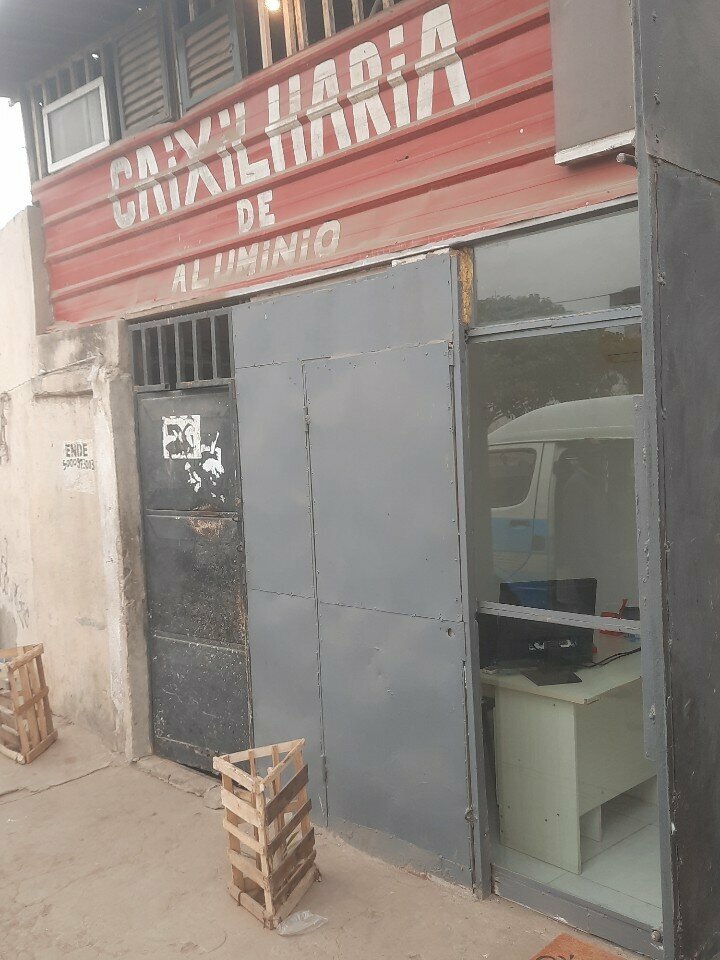 Alüminyum doğrama Caixilharia de Alumínio, Loanda, foto