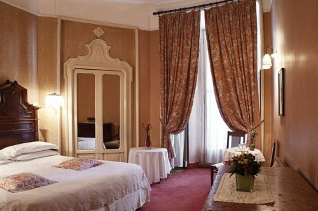 Otel Antica Locanda Solferino, Milano, foto