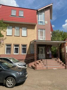 Имидж-студия Celebrity (Lechebny pereulok No:6А), manikür-pedikür  Orenburg'dan
