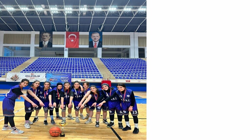 Lise Şehit Abdulhalık Araz Anadolu Lisesi, Özalp, foto