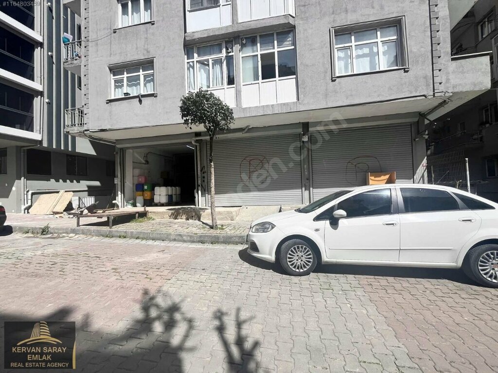 Emlak ofisi Kervansaray Emlak, İstanbul, foto