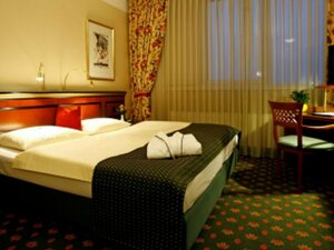 Dormero Hotel Hannover – Langenhagen Airport (Lower Saxony, Region Hannover, Walsroder Straße, 105), otel  Langenhagen'dan