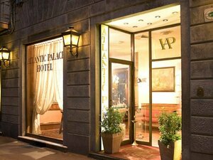 Hotel Atlantic Palace Florence (Tuscany, Florence, Via Nazionale, 12), otel  Floransa'dan