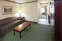Holiday Inn Express Hotel & Suites Gainesville (Interstate 35), otel  Texas'tan