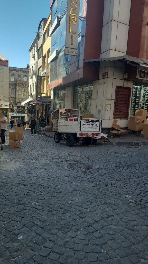 Ayakkabı mağazaları Zen Ctiy, İstanbul, foto