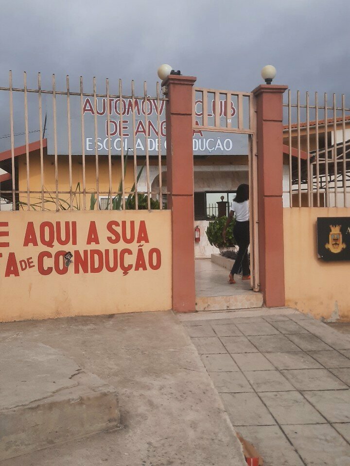 Ortaokul Automóvel Clube de Angola, Loanda, foto