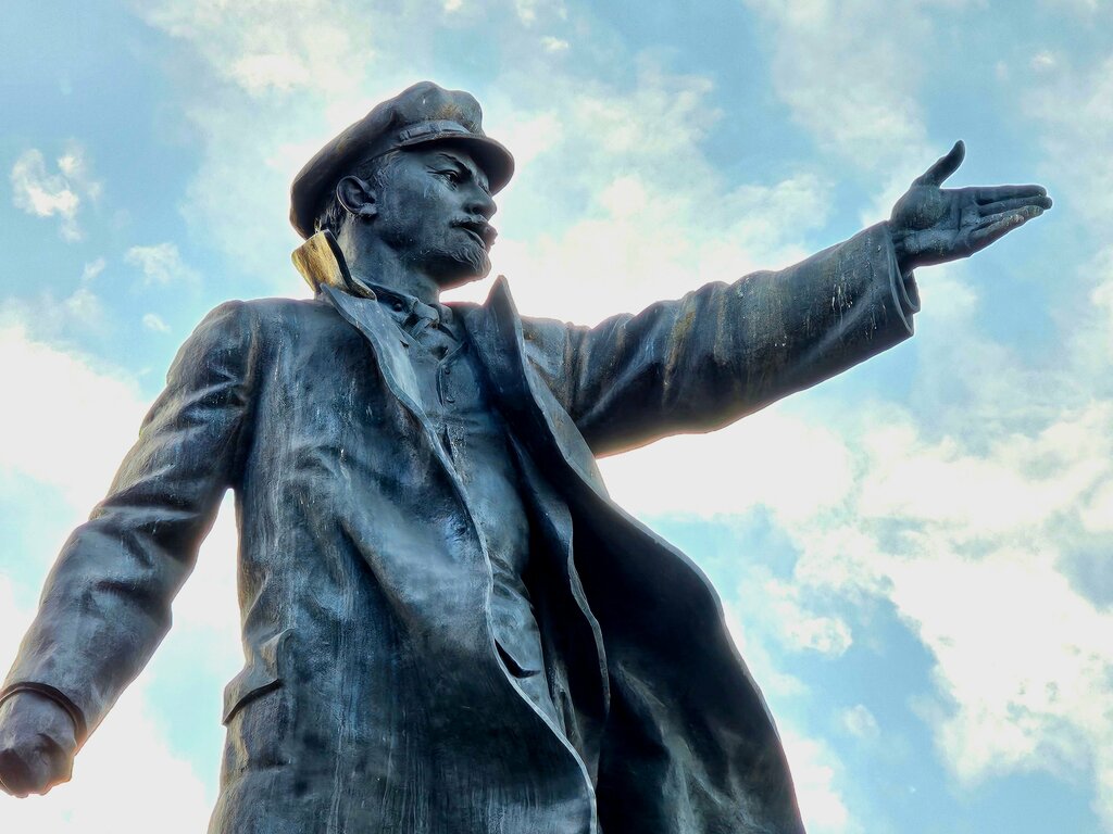 Anıt, heykel В.И. Ленин, Ussuriysk, foto
