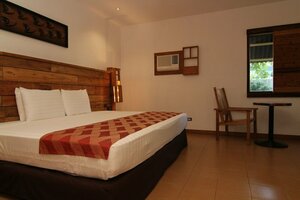 Boffo Resort (Central Visayas, Bohol, Loon, Sandingan Island), otel  Bohol'dan